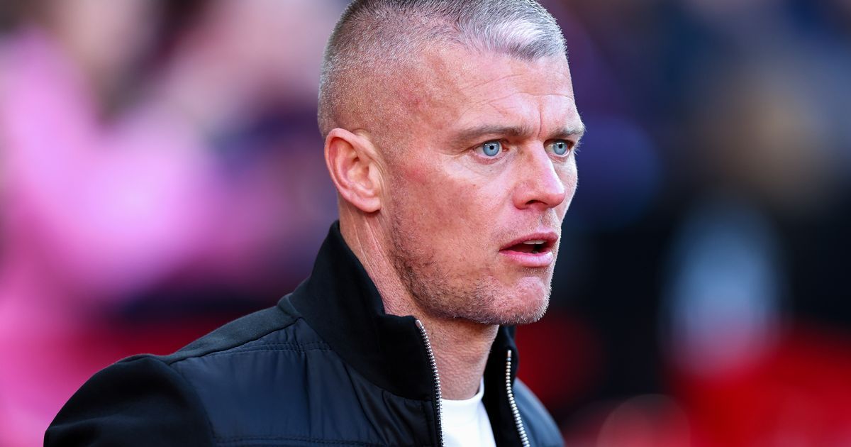 West Ham defence crumbles at Old Trafford to hand…