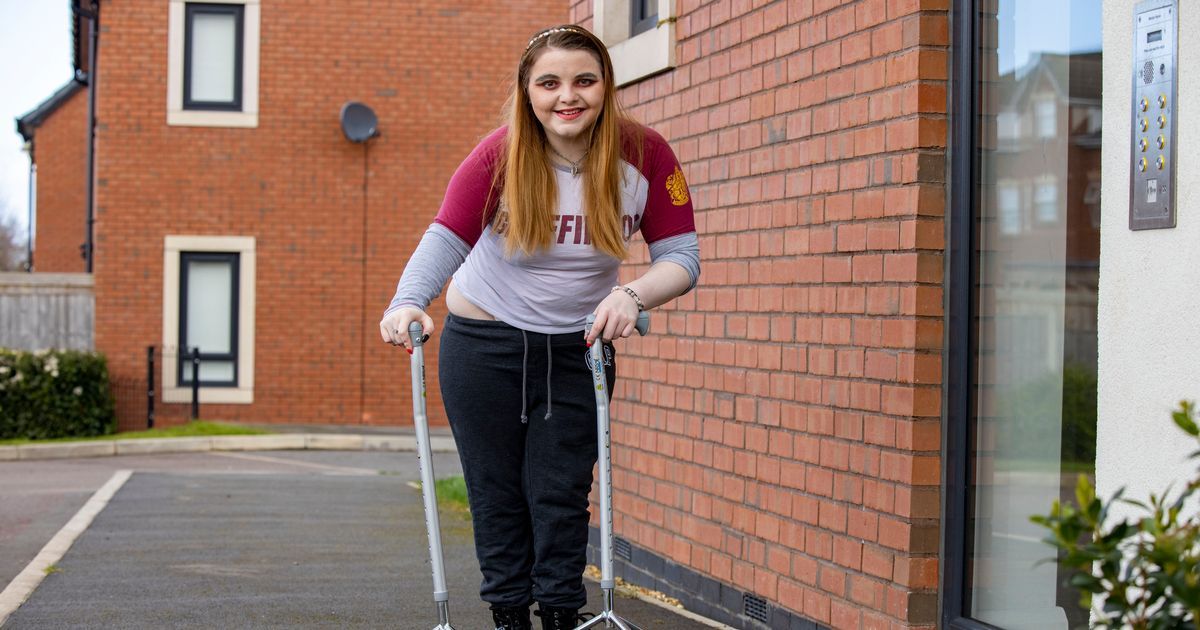 Woman who struggles to walk told she doesn't 'qualify…