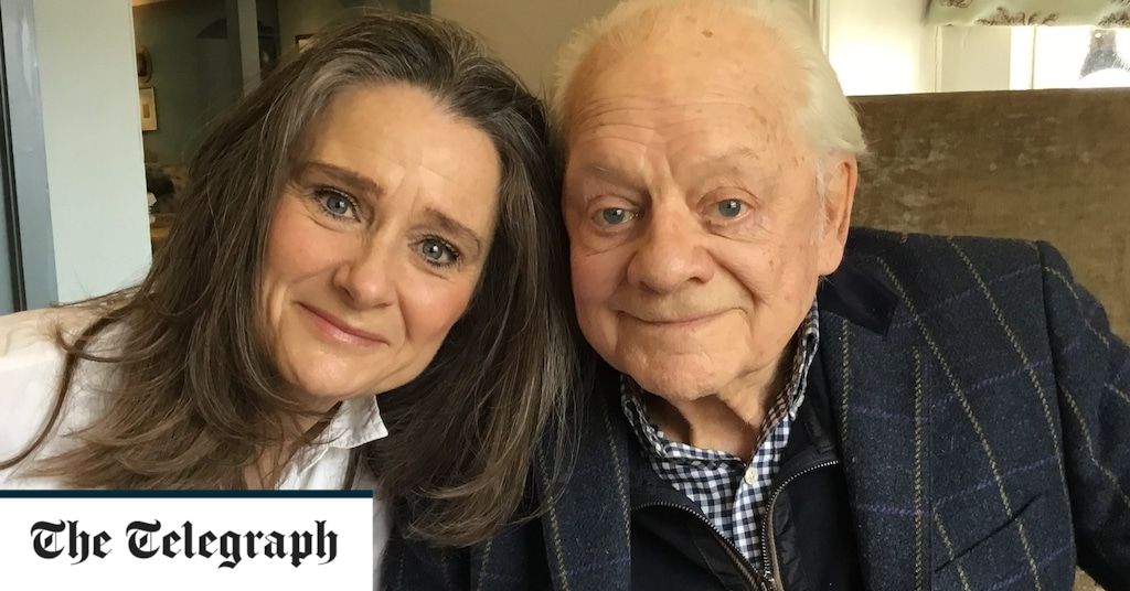 Sir David Jason meets daughter 52 years after having…