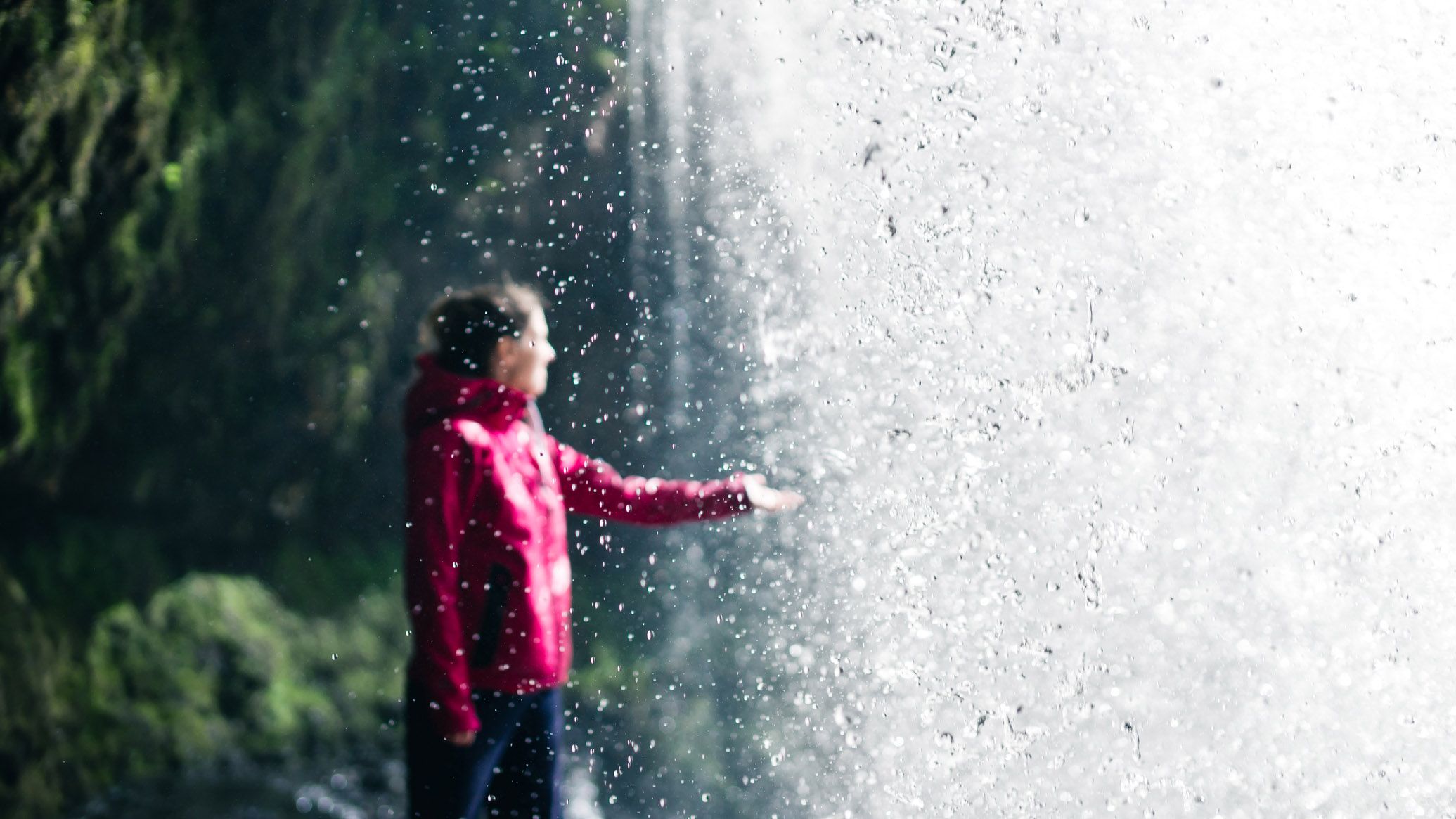 9 safety tips for waterfall hikes