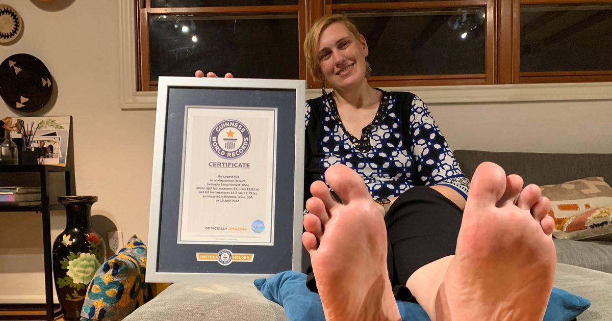 'I have world's biggest size 18 feet – creeps want…