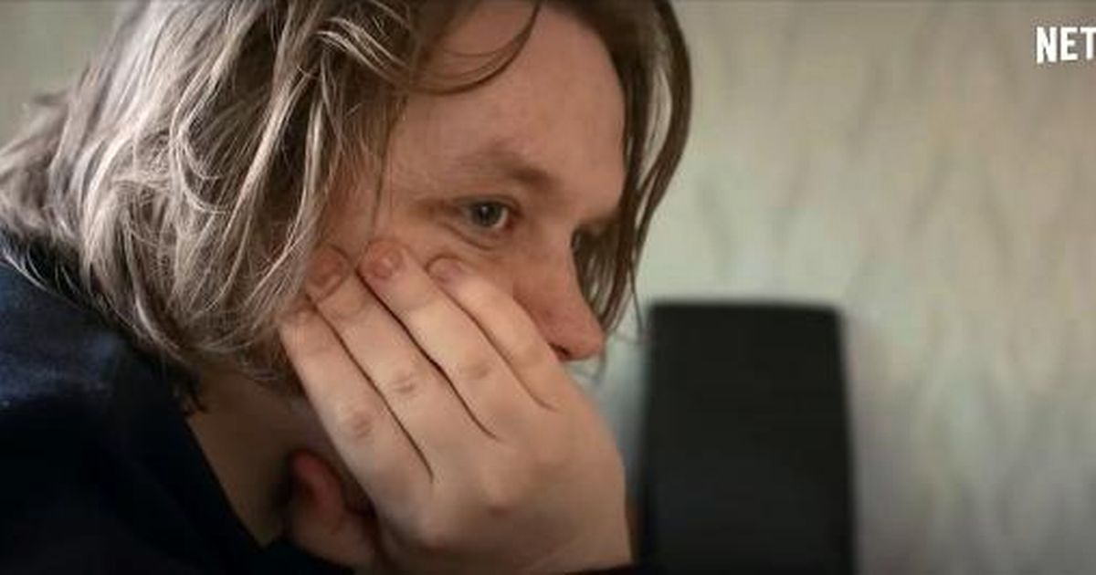 Heartbreaking moment Lewis Capaldi's dad breaks down…