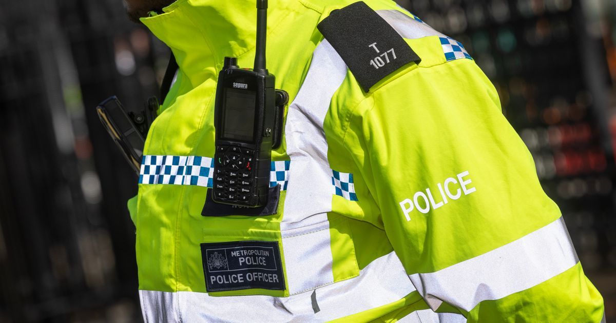 Met Police blocks social media on officers' phones and…