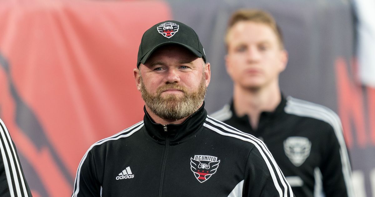 Wayne Rooney makes Arsenal 'title race pressure' claim…