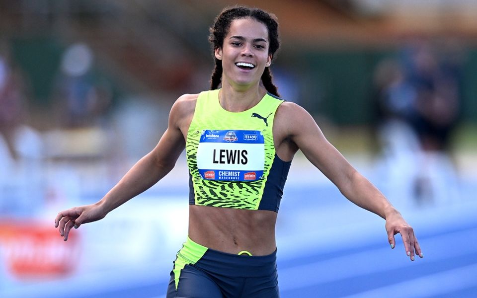Teen speedster Torrie Lewis completes historic sprint…