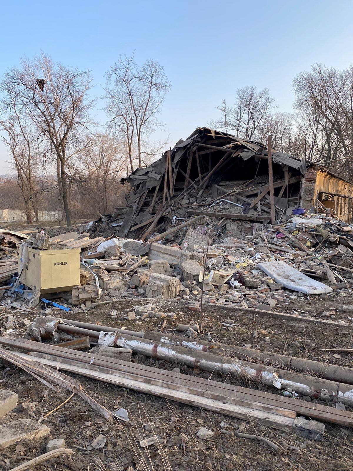 Ukraine news – live: Six killed in heavy shelling near…