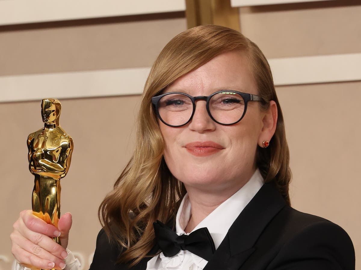 Screenwriter Sarah Polley told to return Oscar in…