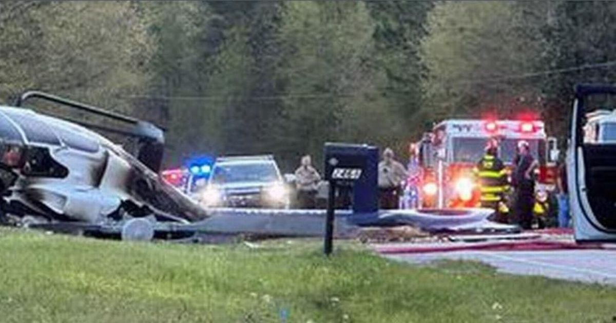 Two people killed as air ambulance crashes en route to…