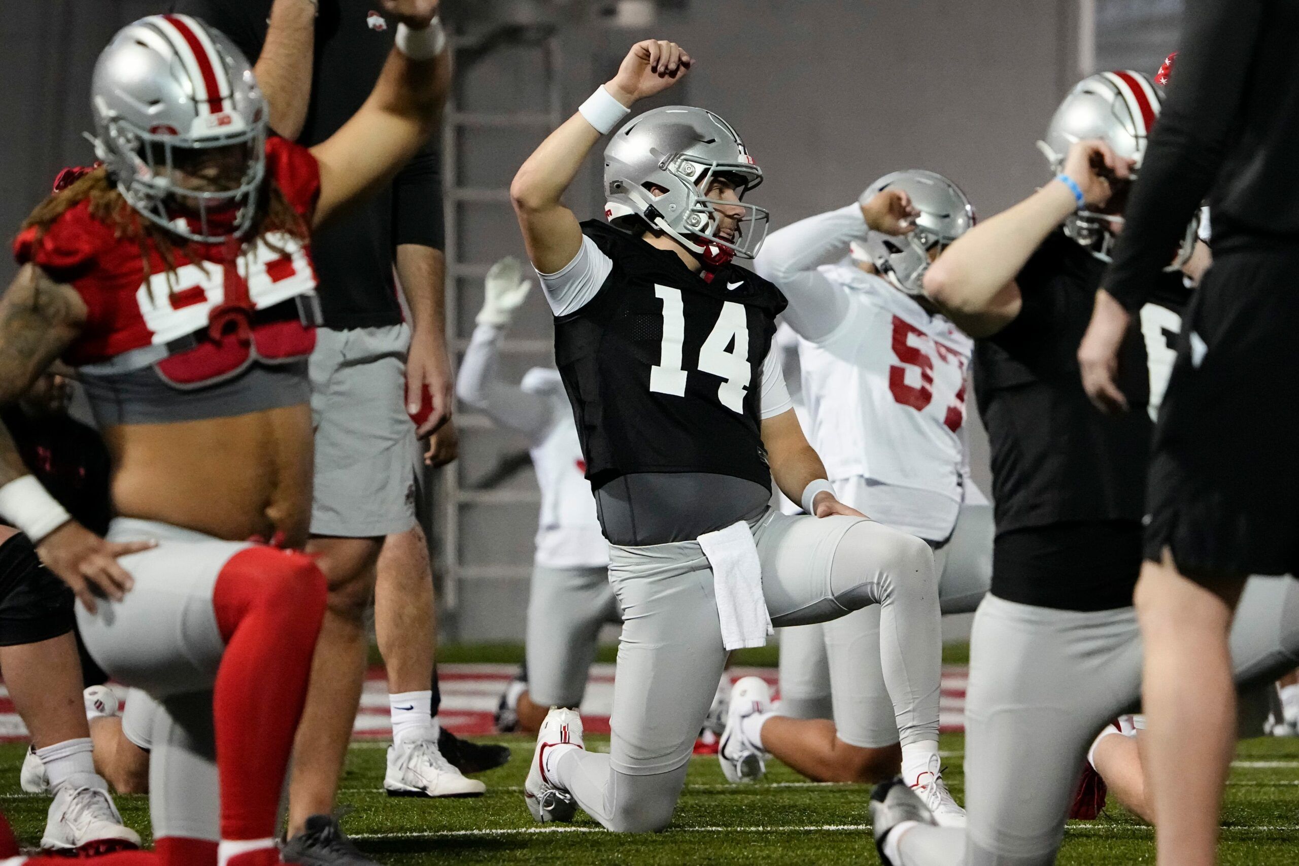 New Ohio State quarterback sheds black stripe
