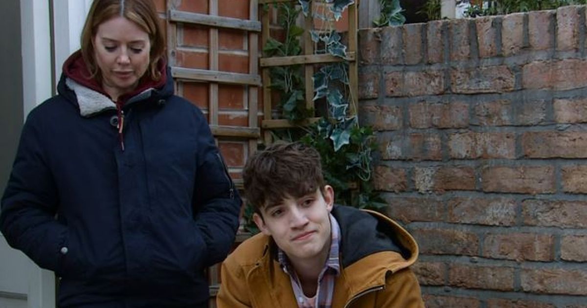 Corrie fans ask 'why?' and complain as they make…