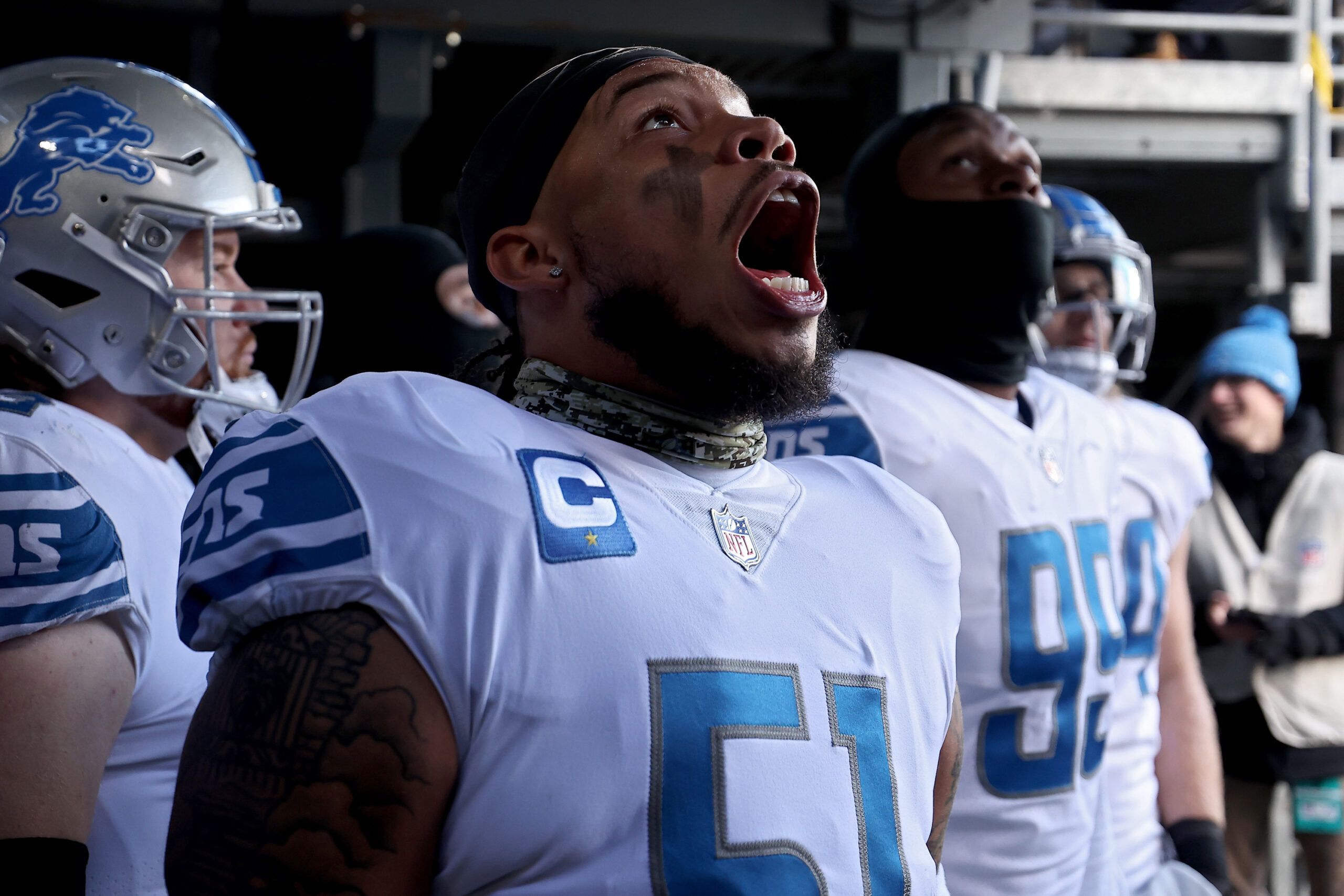 Ex-Lions LB Josh Woods officially signs with the…