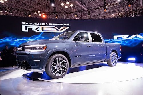 Ram's Electric Truck Will Get a Whopping 500 Miles On…