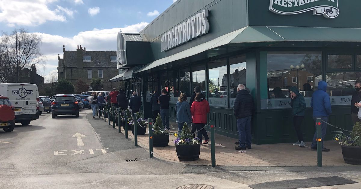 Popular Leeds chippy people travel miles and queue up…