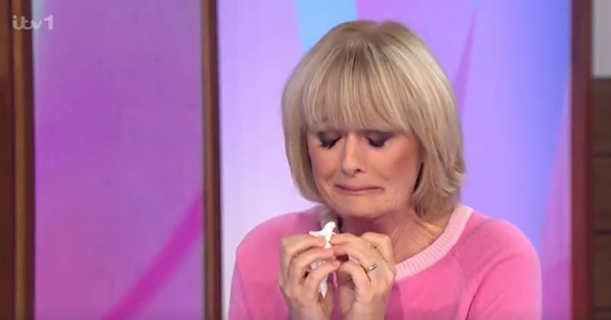 ITV Loose Women's Jane Moore 'halts' show as host…