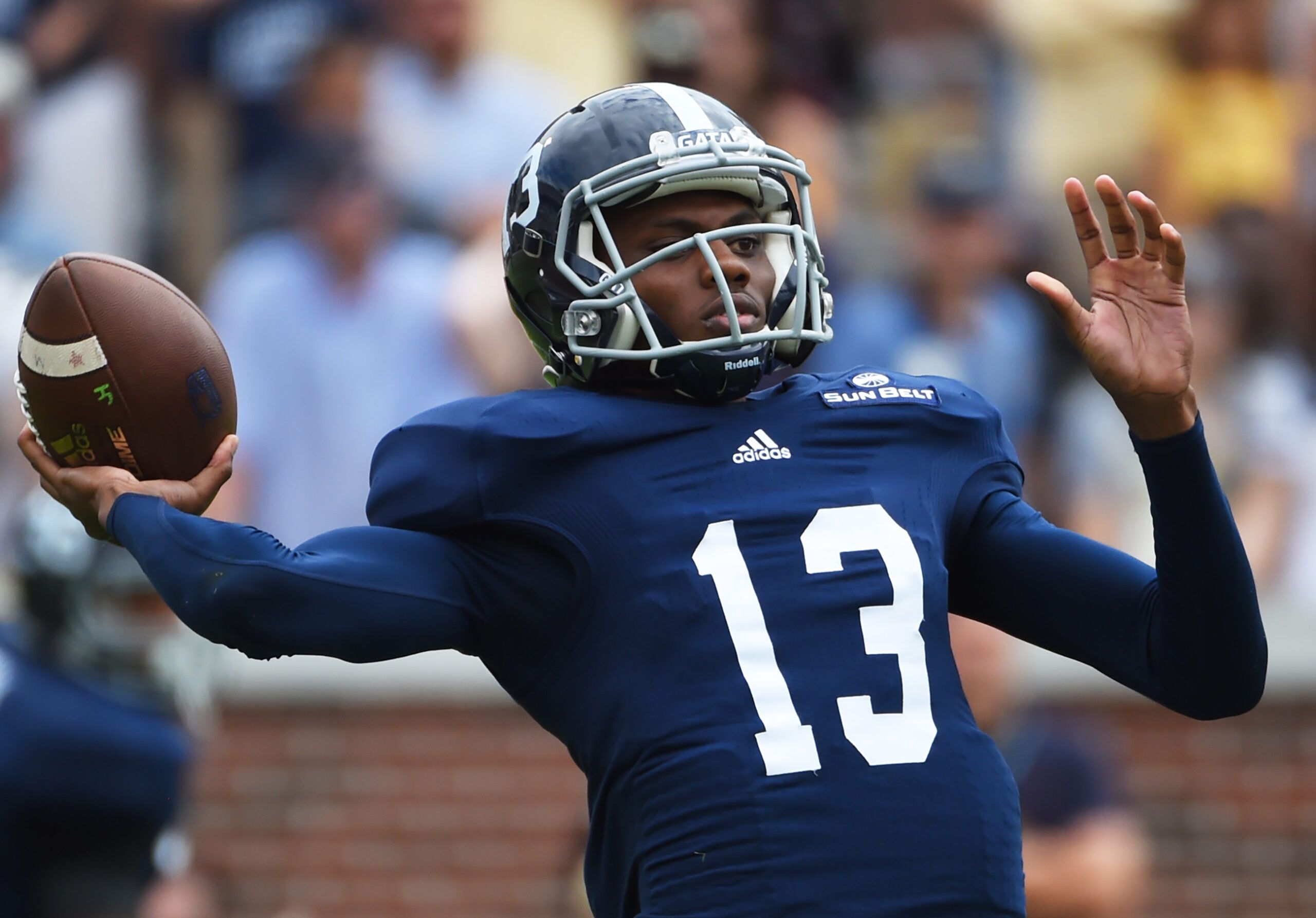 QB-turned-coach Favian Upshaw gets first NFL…