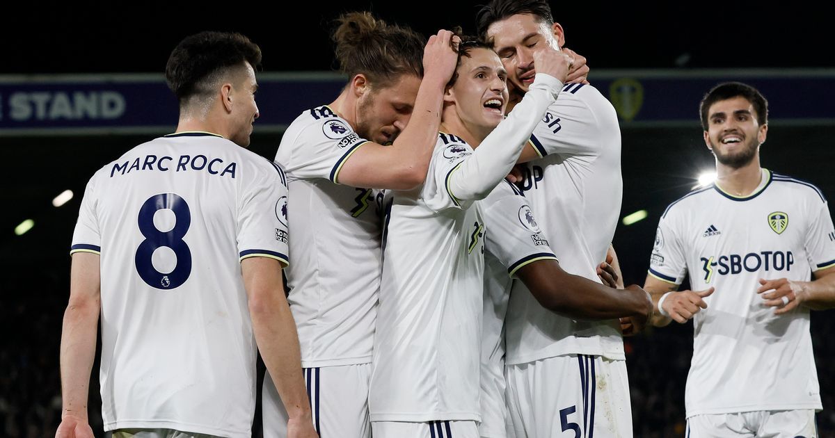 Leeds United line-up vs Crystal Palace as Luke Ayling…