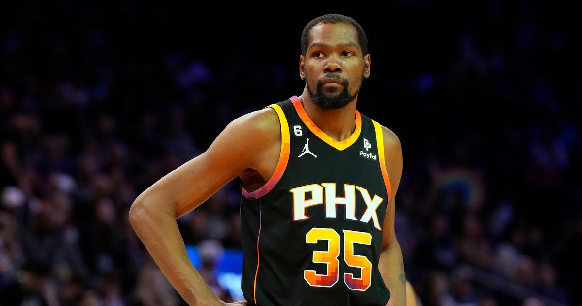Kevin Durant takes shot at ex NBA stars as Phoenix…