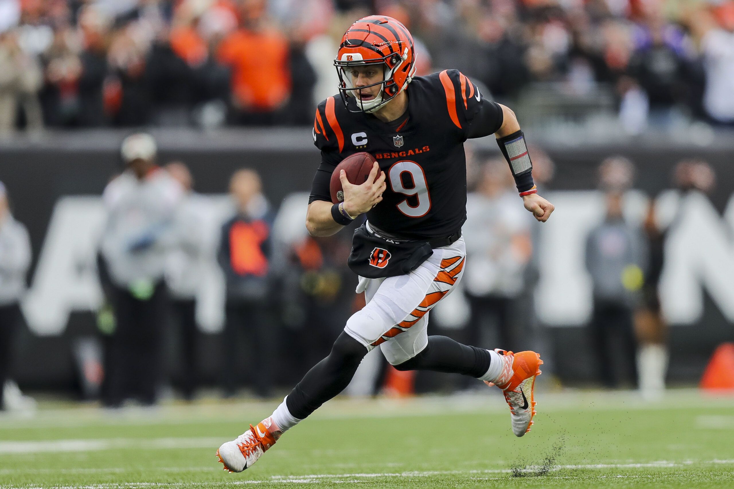 Joe Burrow remains one of NFL’s best under pressure by…