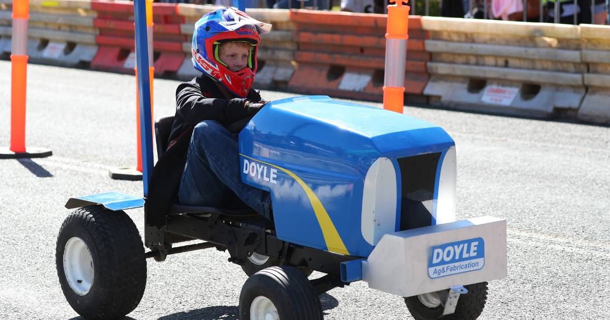 Ready, set, race: billy cart derby goes off with a bang