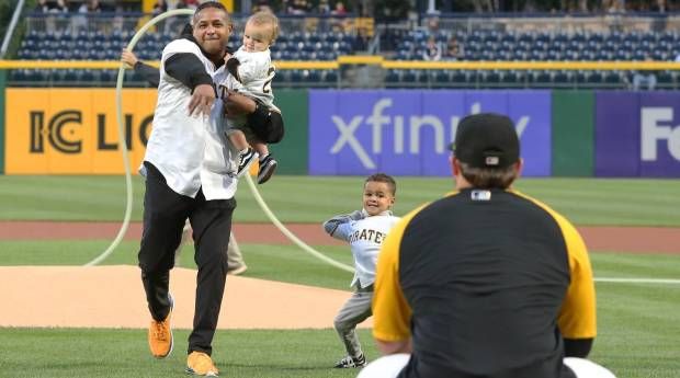 Adorable Video Roberto Clemente’s Grandson Cheering on…