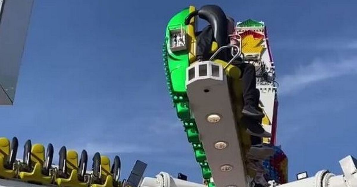 Welsh theme park ride breaks down leaving customers…