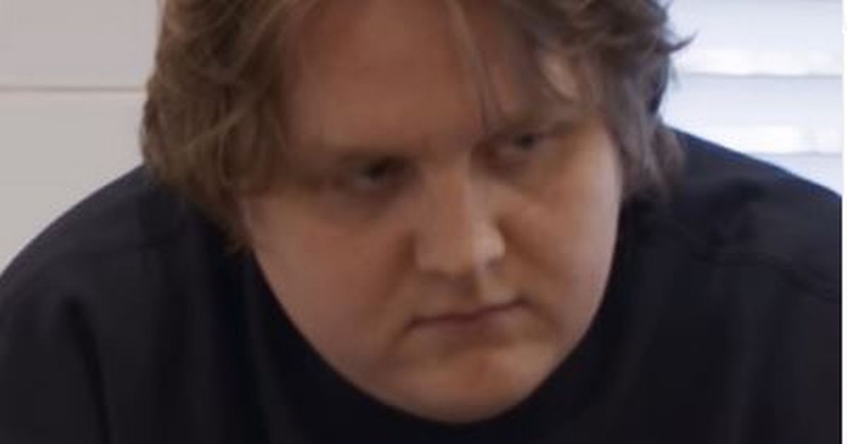 Lewis Capaldi admits tics 'struggle' on stage at…