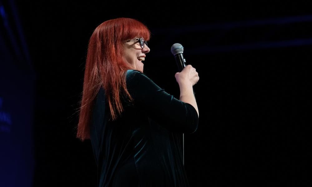 Angela Barnes: Hot Mess review – glimpses of the real…