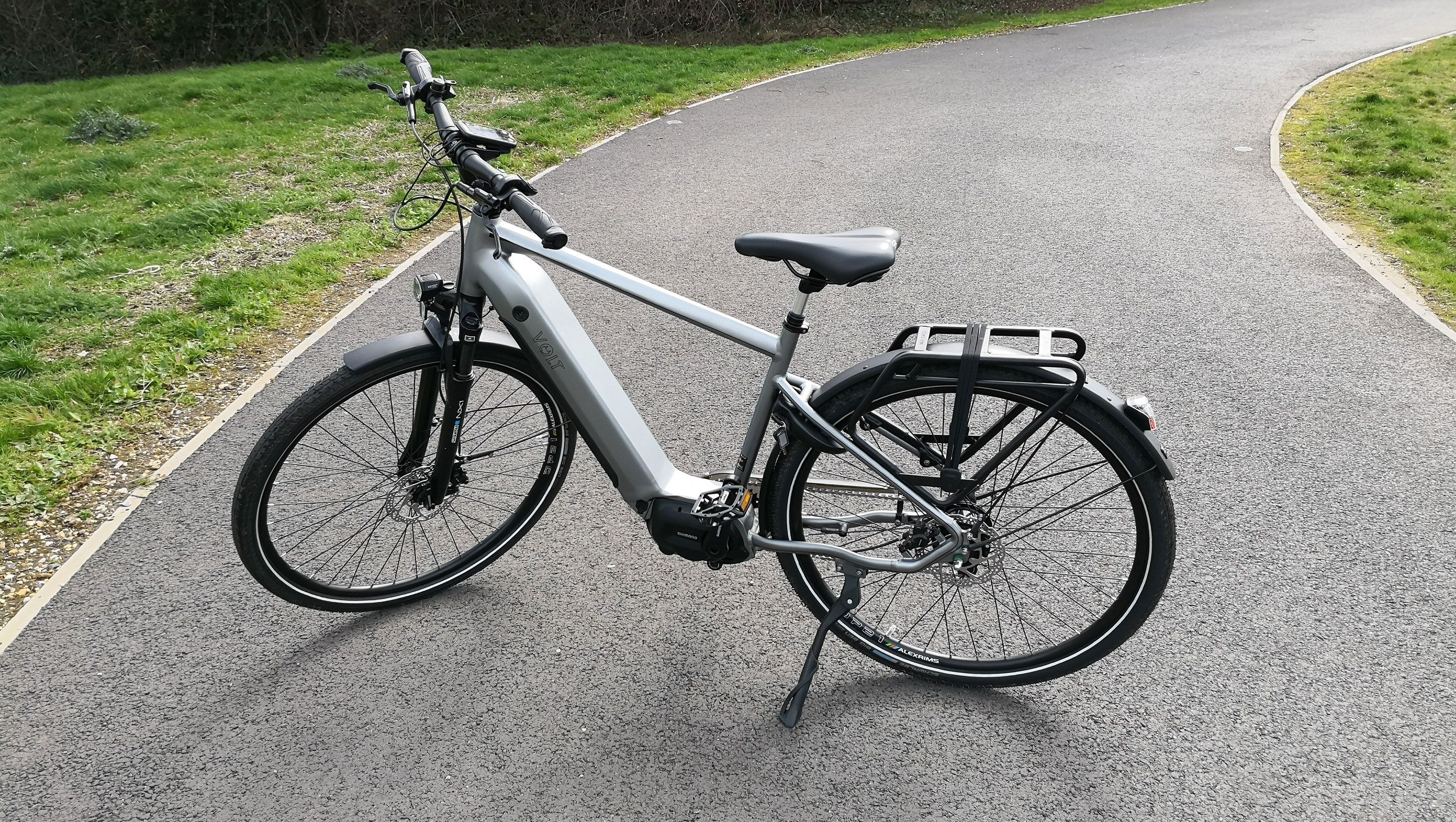 Volt Infinity review: A comfortable hybrid e-bike with…