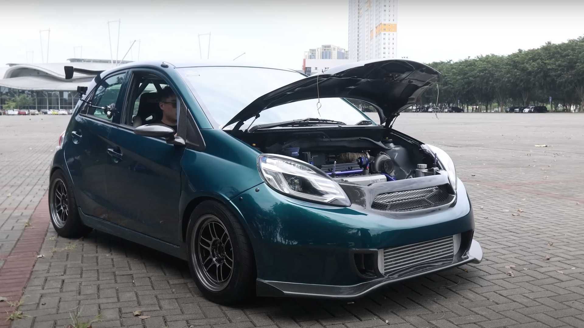 Tuned 400-HP Honda Hatchback Smaller Than Fit Packs…