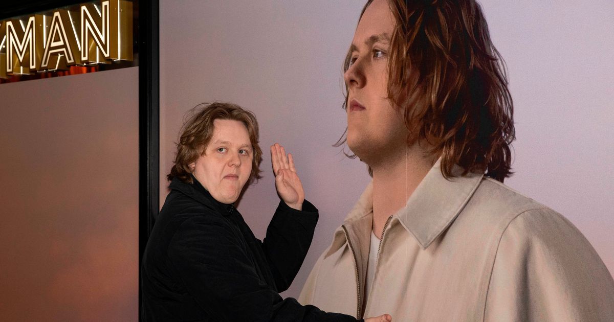 Lewis Capaldi compares his parents to Simon Cowell…