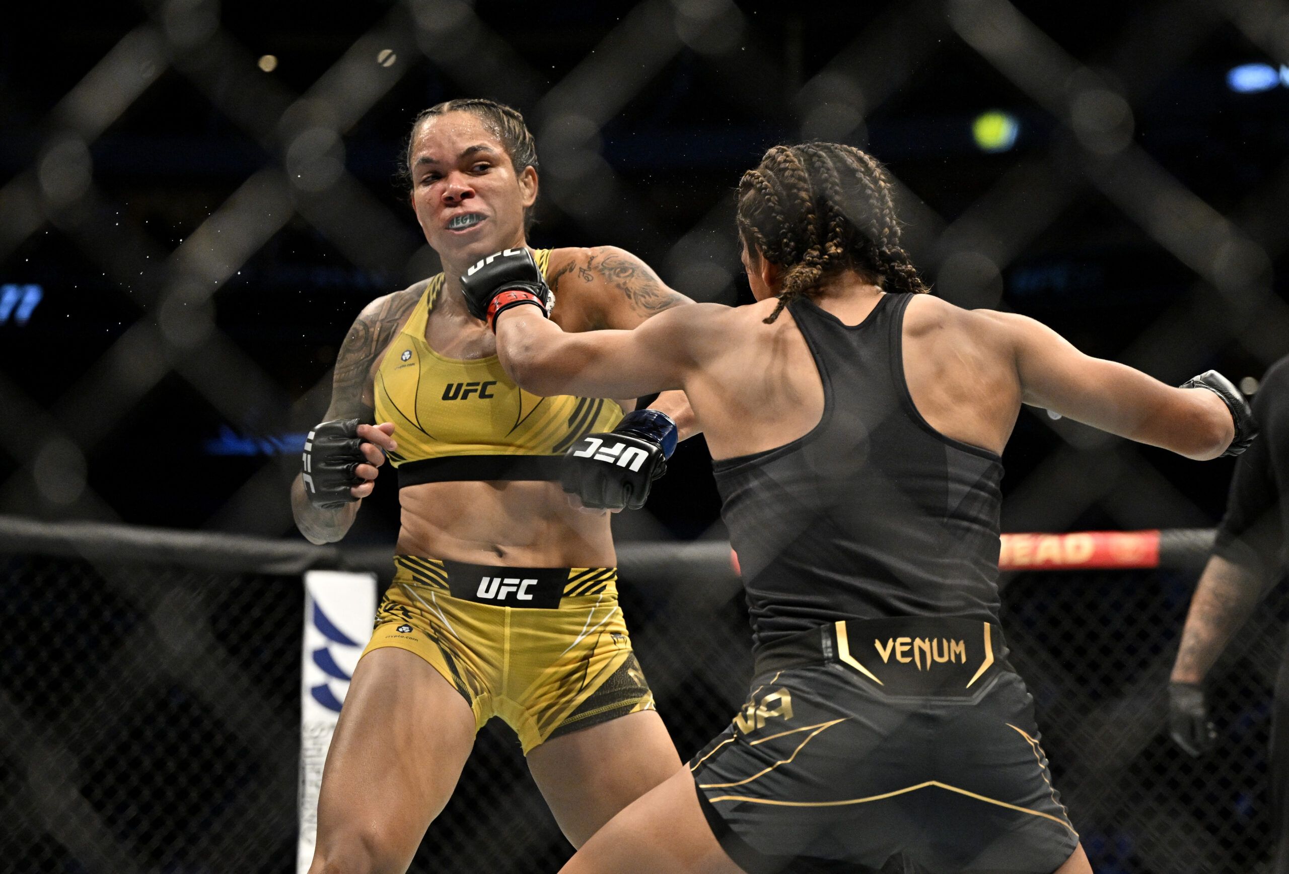 Julianna Peña on Amanda Nunes: ‘I turned the greatest…