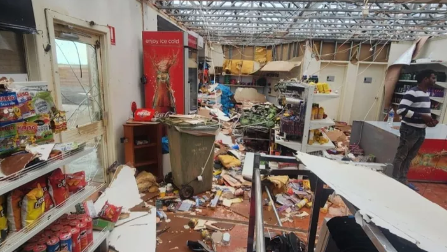 Cyclone Ilsa may have put iconic outback roadhouse out…