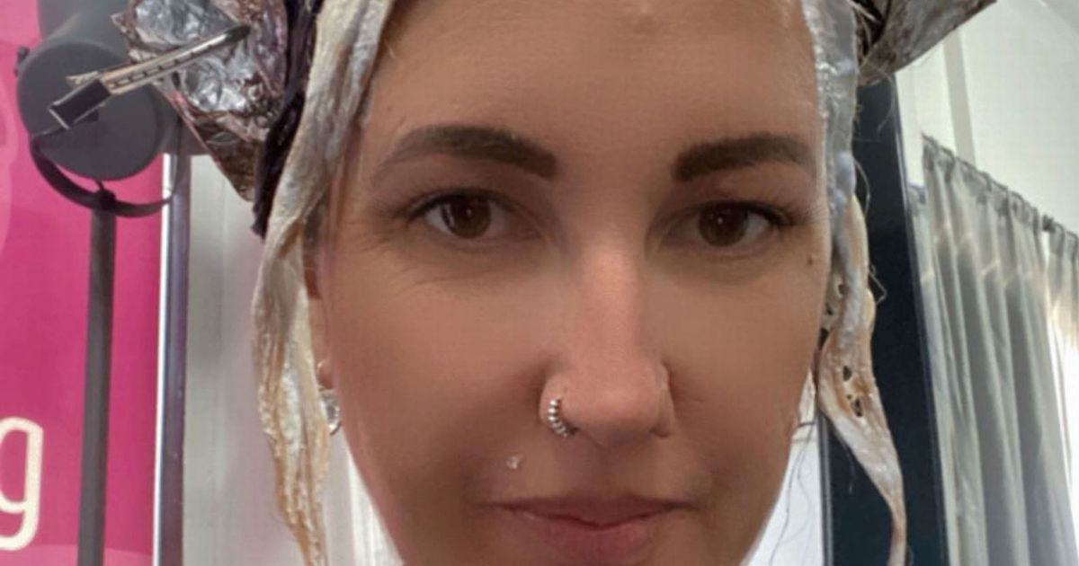 Mum asks for blonde highlights and leaves salon with…