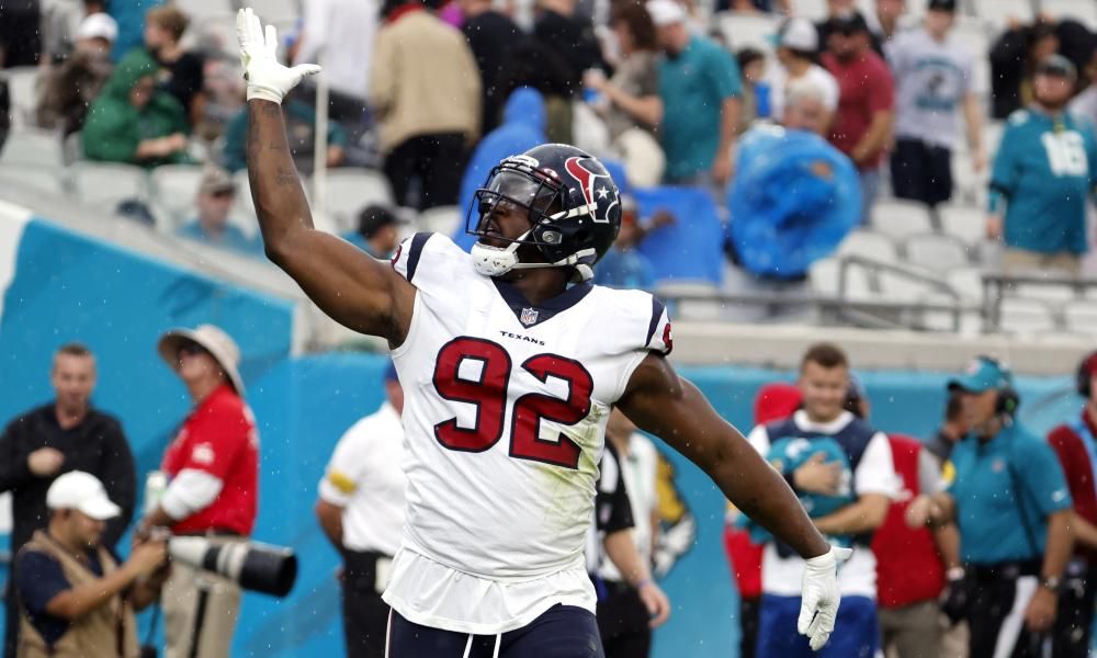 Former NFL player and ‘kind soul’ Chris Smith dies at…