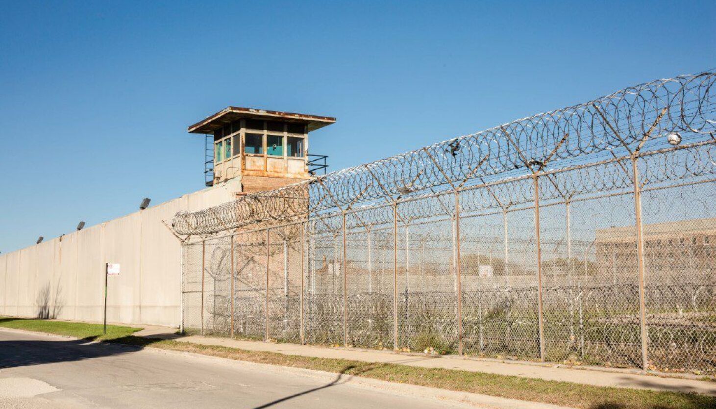 Cook County Jail officer charged with aggravated… Cook County Jail officer charged with aggravated…