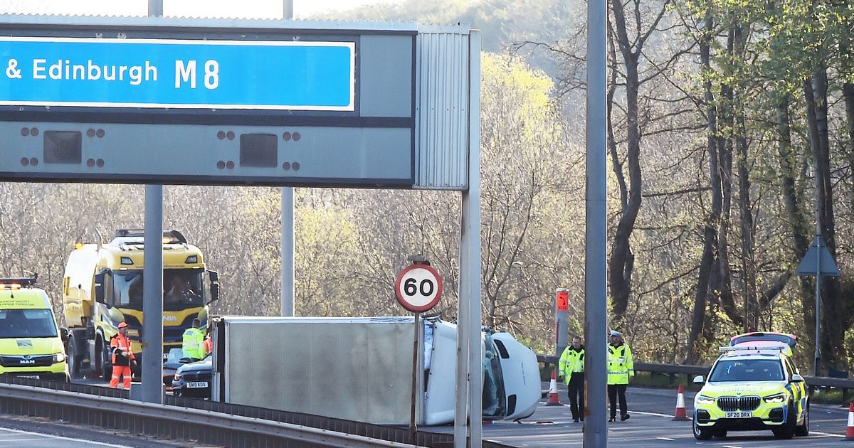 Crash on M8 near Glasgow city centre leaves motorway…