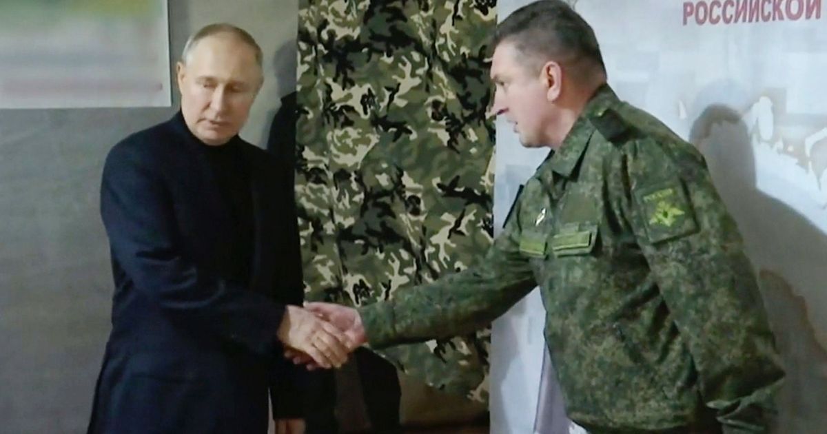 Vladimir Putin suffers breakdown after changing cancer…