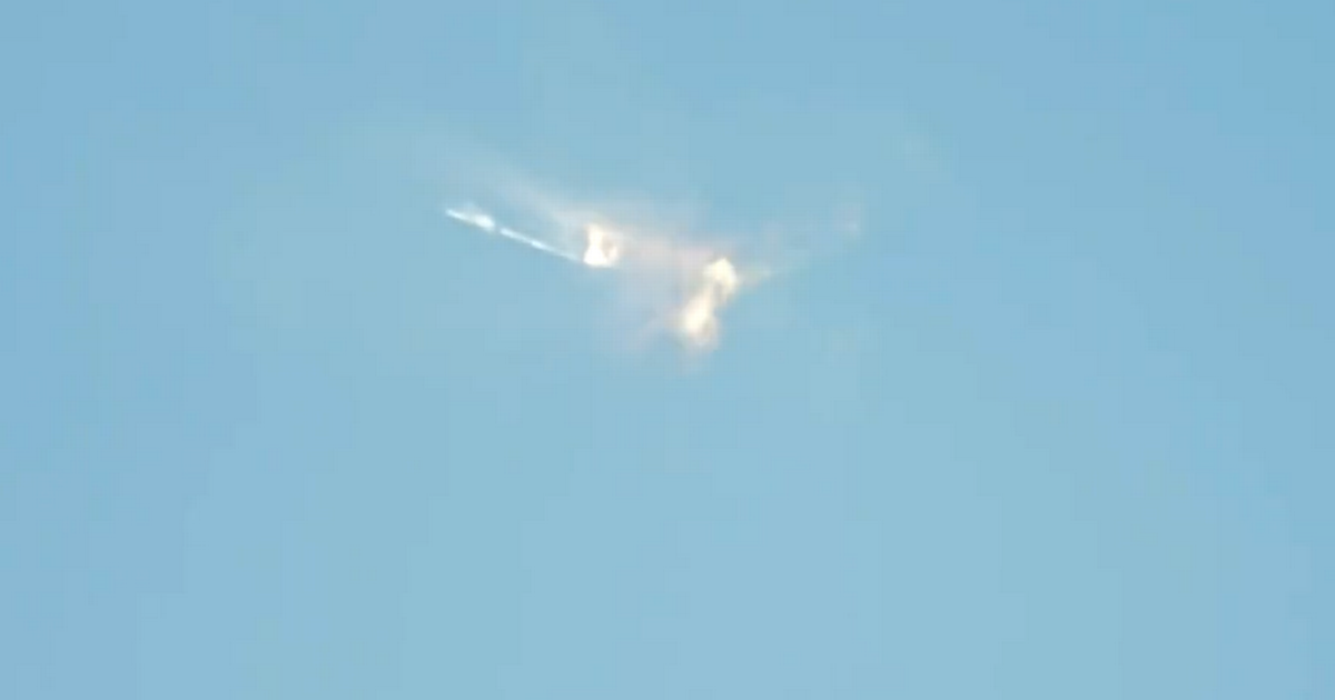 SpaceX Starship explodes during first test flight of…