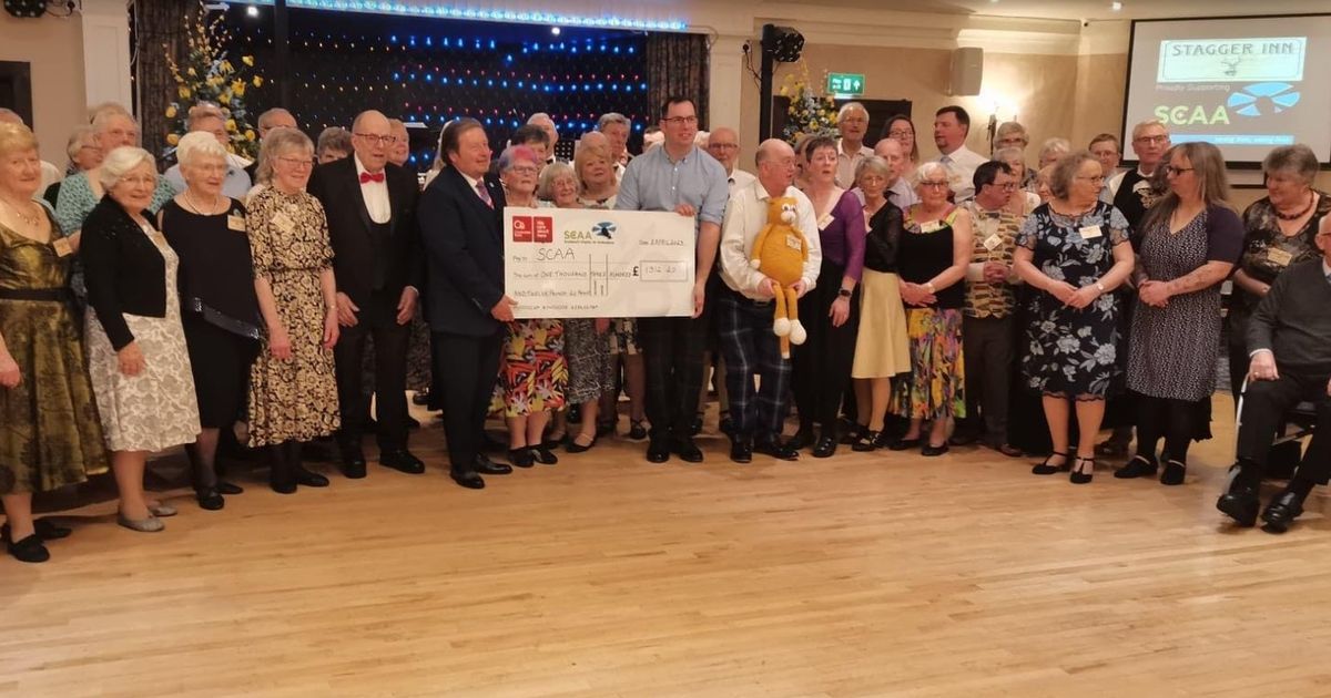 Stagger Inn 'virtual pub' members reunite in Perth to…