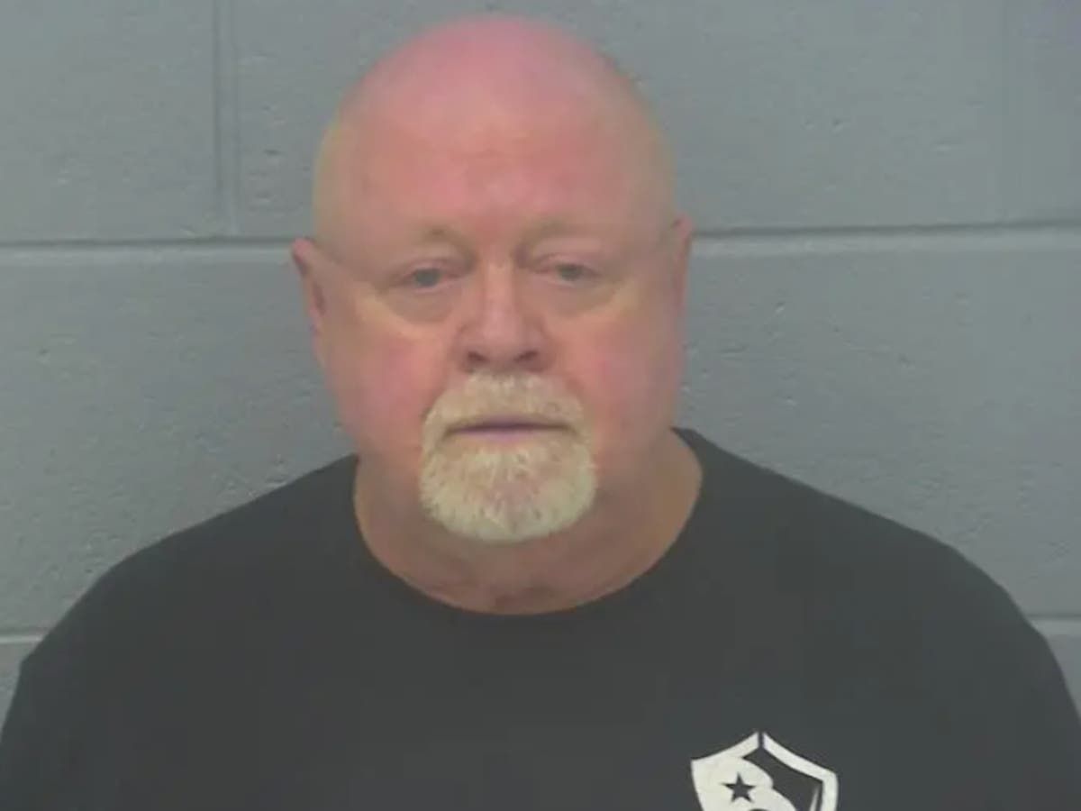 Missouri man arrested for holding gun to grocery store…