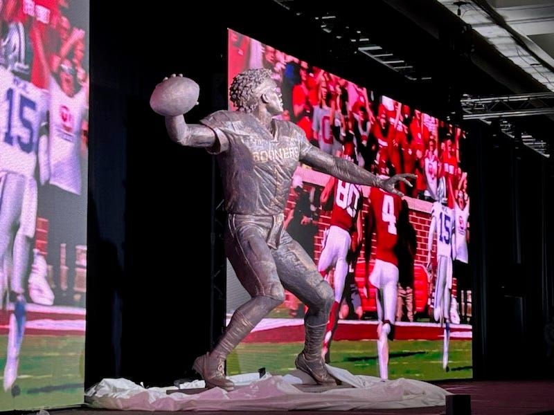 WATCH: Kyler Murray’s father narrates tribute video…