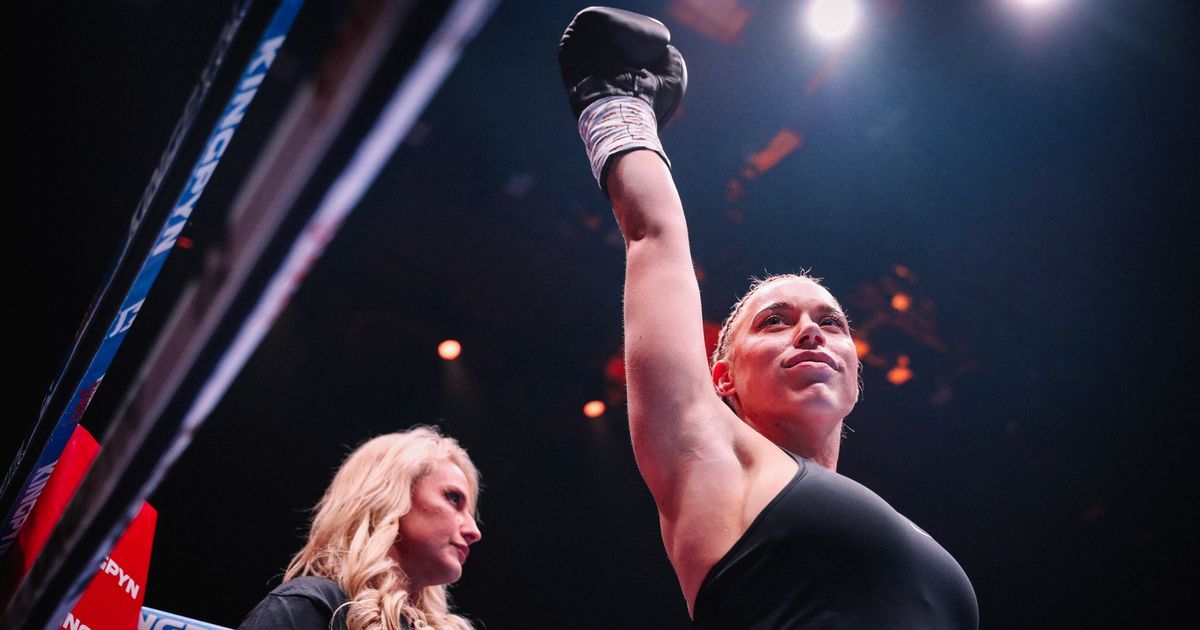 Only Fans boxer Elle Brooke loses £10,000 bet with…