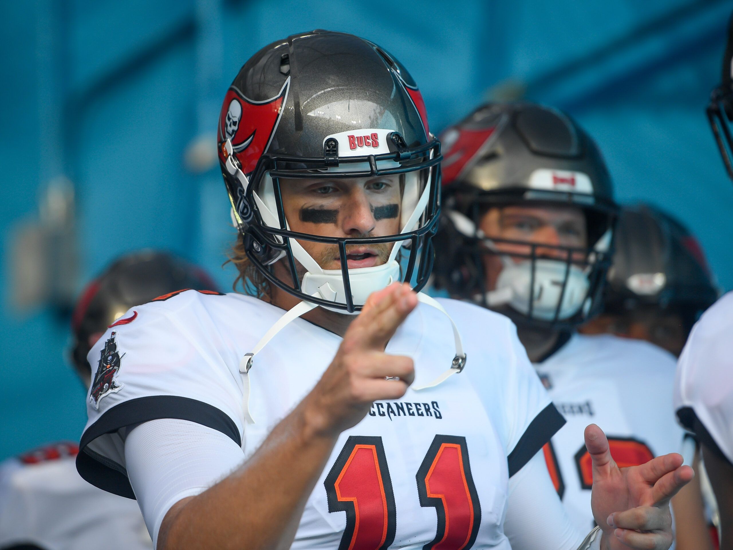 Contract details for new Chiefs QB Blaine Gabbert…