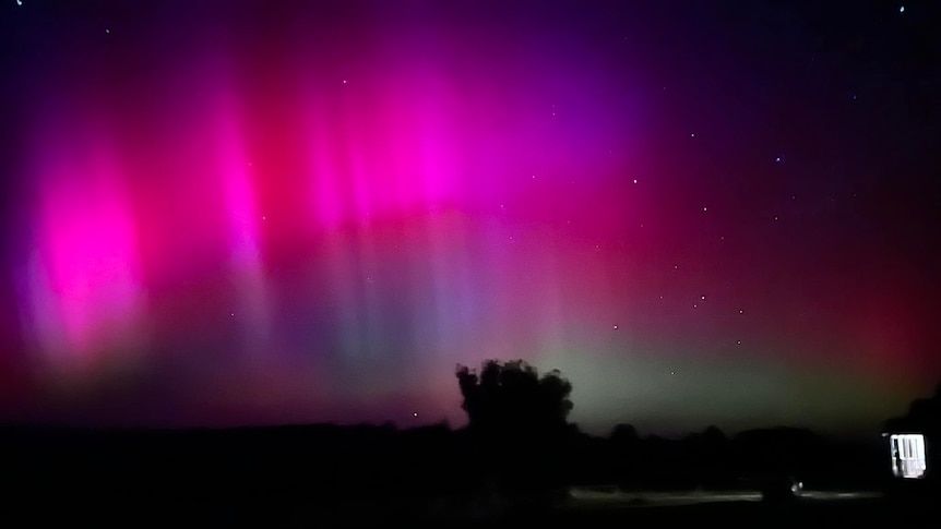 Aurora Australis lights up Victorian skies in rare…
