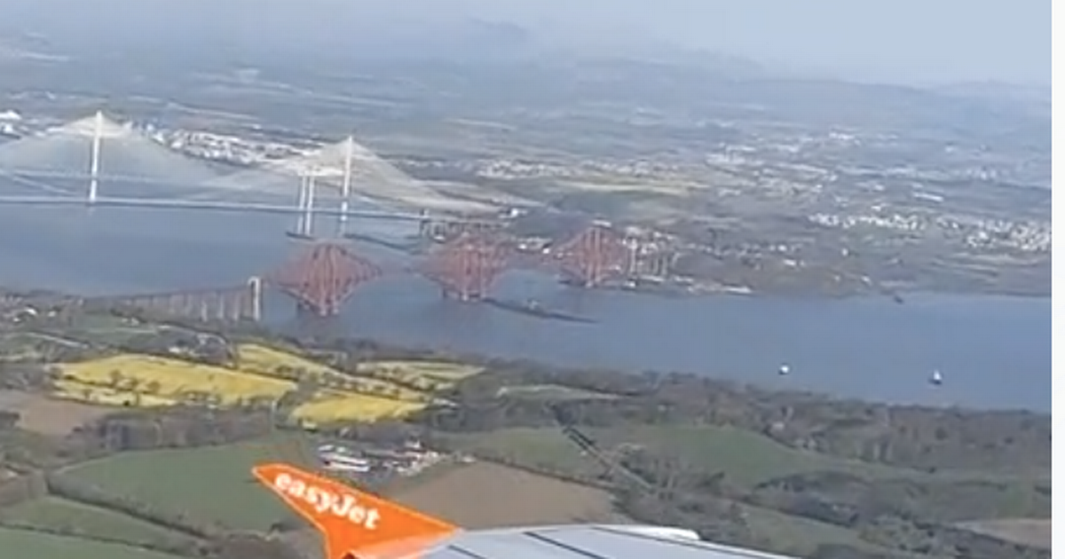 Edinburgh Easyjet passenger captures incredible views…