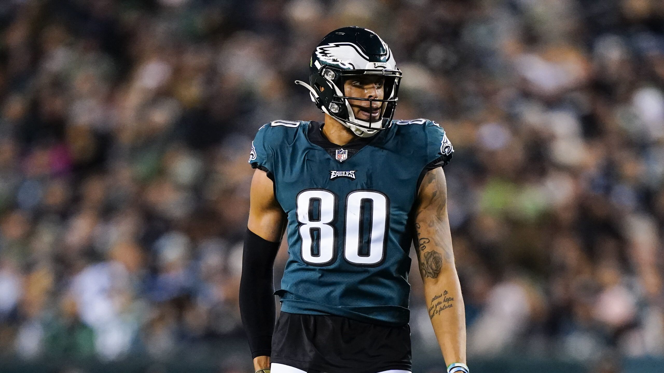Eagles’ TE Tyree Jackson under contract for 2023 after…