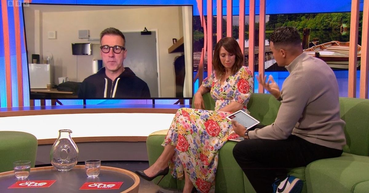 Alex Jones chokes up as Anton Du Beke pays tribute to…