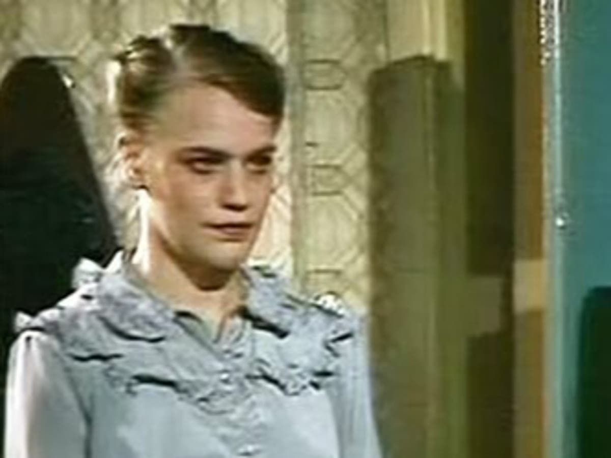 Award-winning novelist Kate Saunders dies at the age…