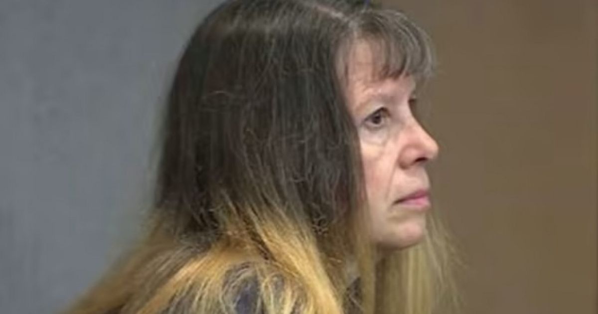 Killer clown admits doorstep shooting of mum in 1990…