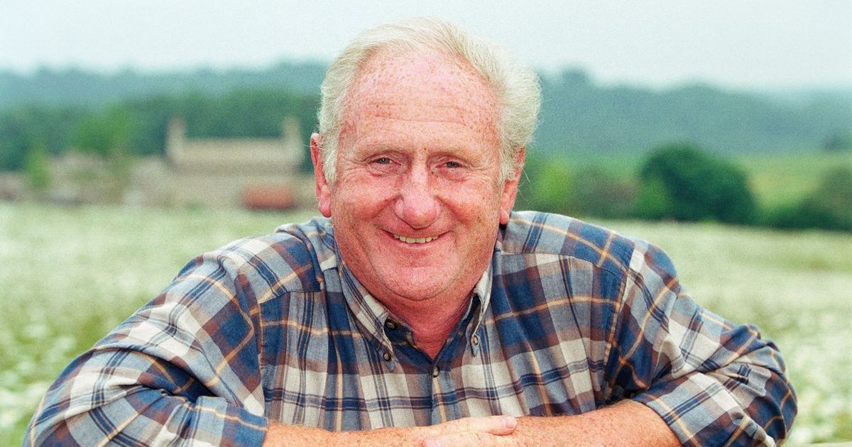 Royle Family and Emmerdale actor Peter Martin dies…